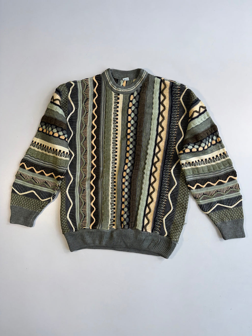 ! Vintage 3D Knitted Premium Pullover (L) – Drip Drop Attire